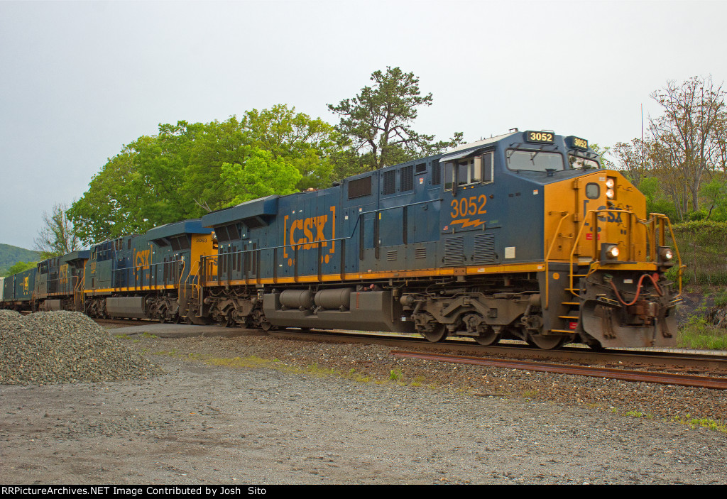 CSX Q008-21 At Iona Island